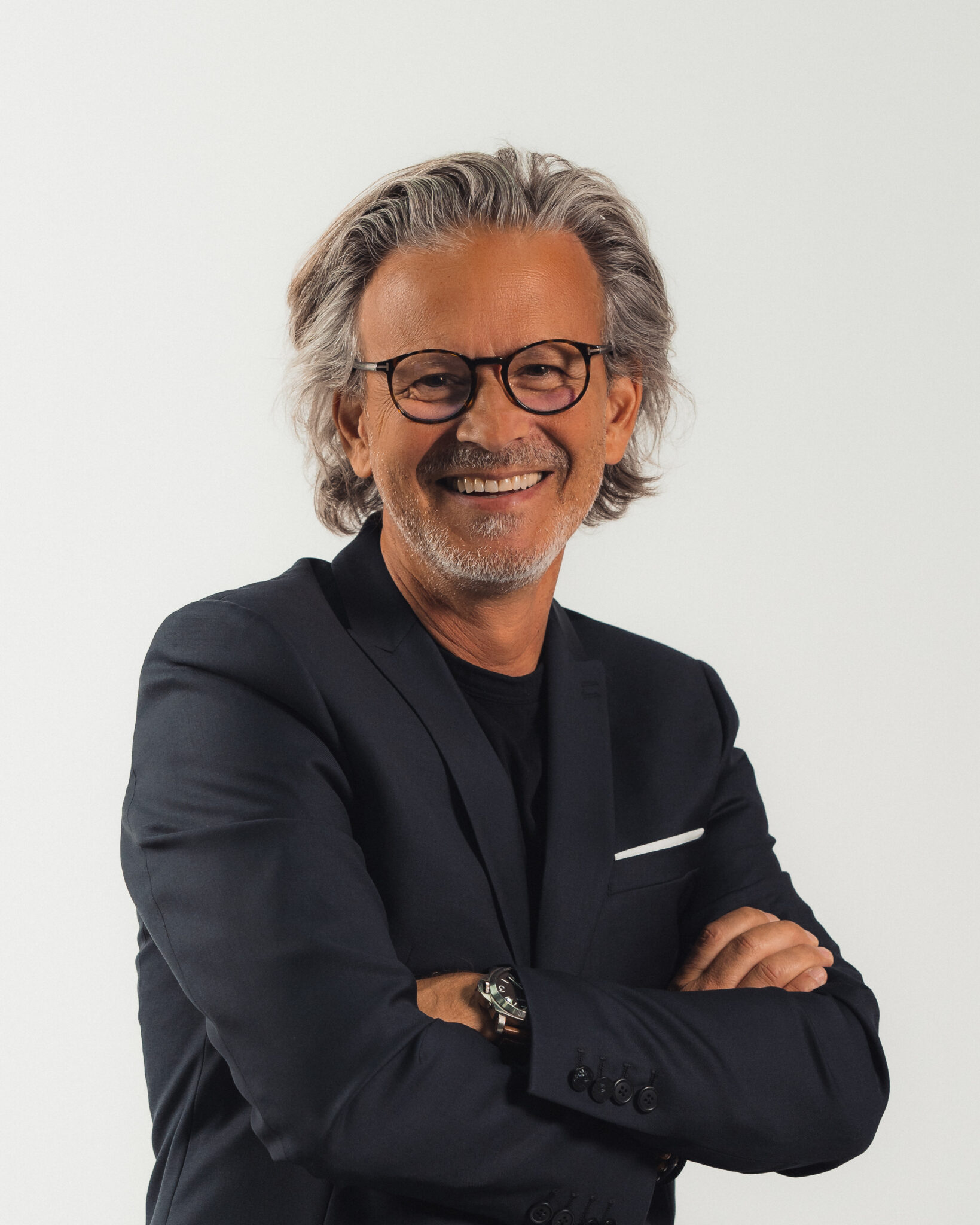 TSF BACKLOT PARIS STREETS : CONTACTS - TSF